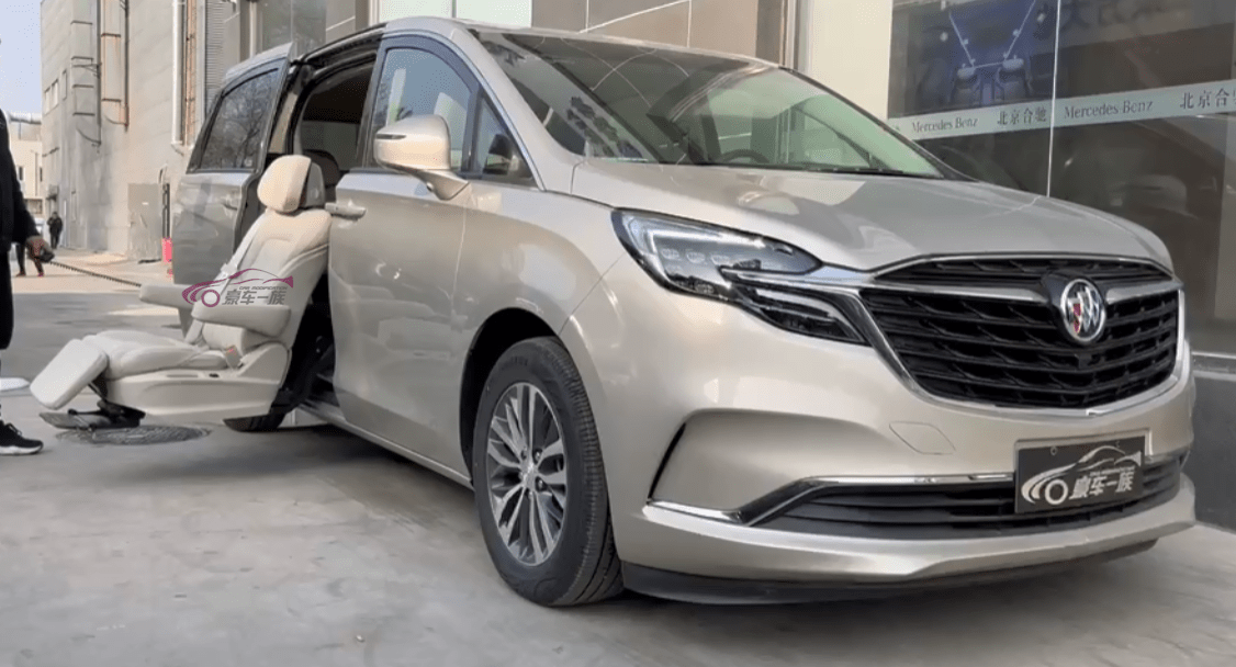 GL8福祉座椅改装福祉车功能演示_搜狐汽车_搜狐网