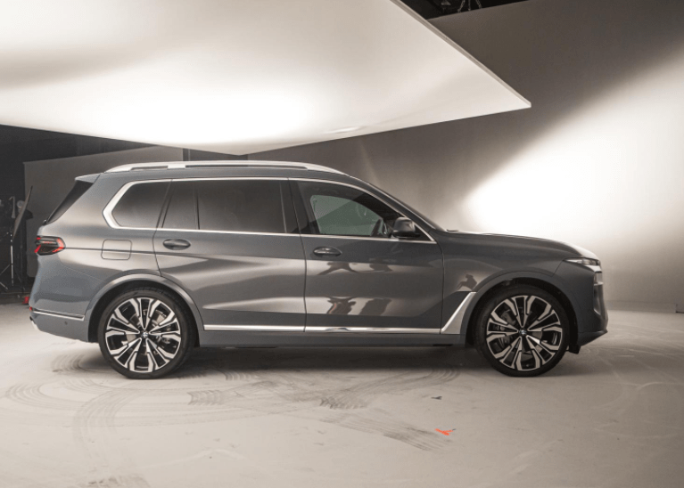 新款宝马X7上市！全方位升级，提供7座，售价103.9万起_搜狐汽车_搜狐网