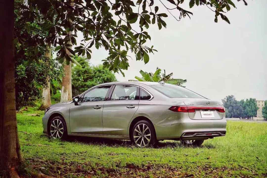 这款国产车，声称并肩凯美瑞与雅阁，它够格吗？_搜狐汽车_搜狐网