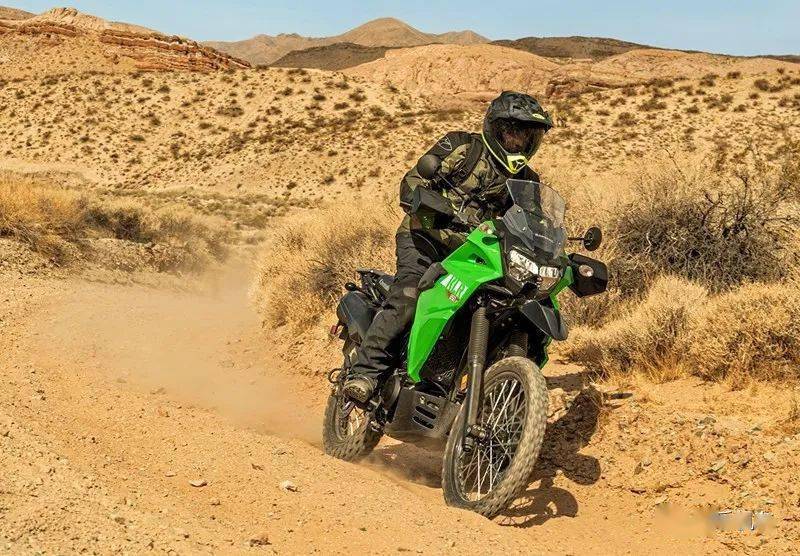 川崎 KLR 650，大单缸、硬派、无ABS，真正的硬派旅行车 | 酷乐机车_搜狐汽车_搜狐网