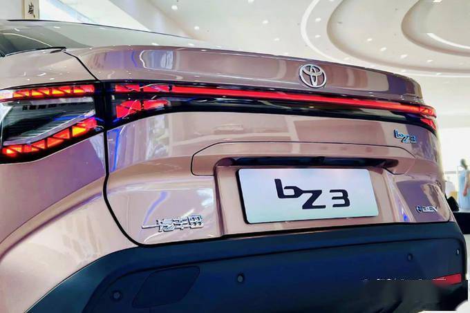 丰田bZ3国内到店！下月预售 或卖18.58-23.98万_搜狐汽车_搜狐网