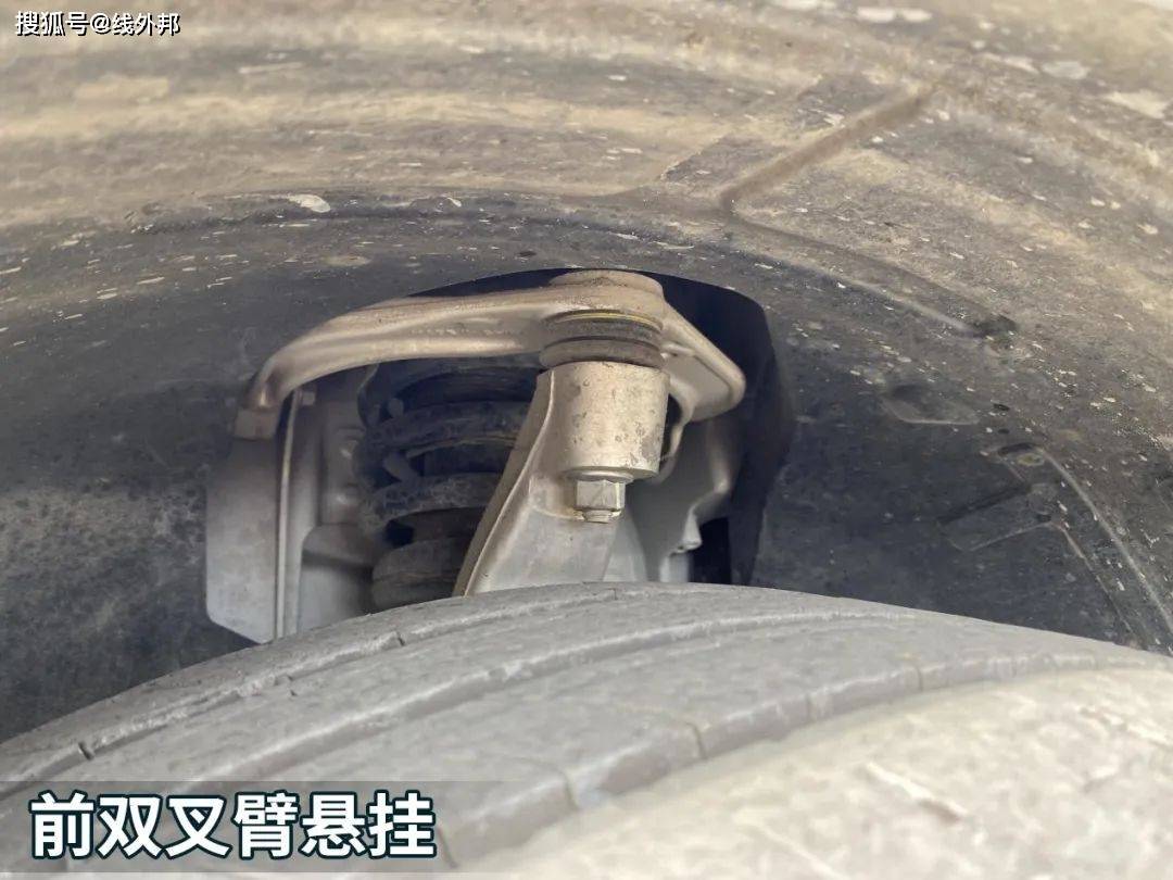 试驾领克09EM-P：这只灵活的大胖子，惊到我了_搜狐汽车_搜狐网