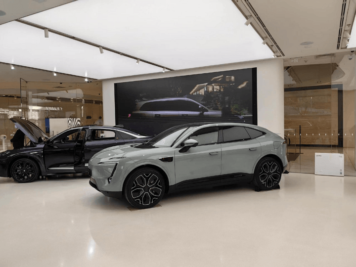 长安汽车回复：阿维塔11已进驻北京和深圳华为旗舰店_进行_用户_渠道