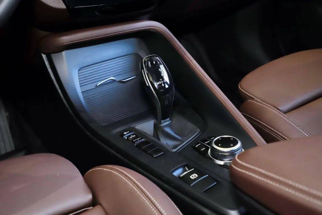 优惠9万+！2.0T+8AT，空间大且实用，过年开它回家，倍儿有面！_搜狐汽车_搜狐网