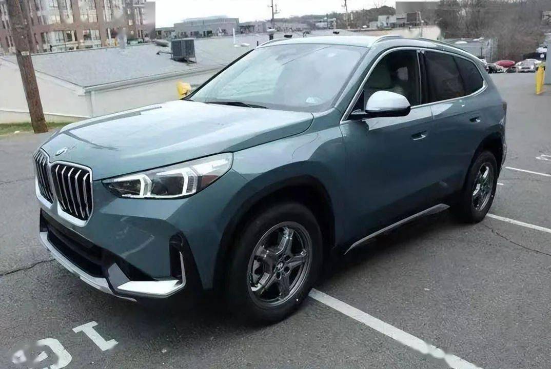 新一代宝马X1曝光！1.5T入门版折合人民币25万，GLB表示压力山大~_搜狐汽车_搜狐网