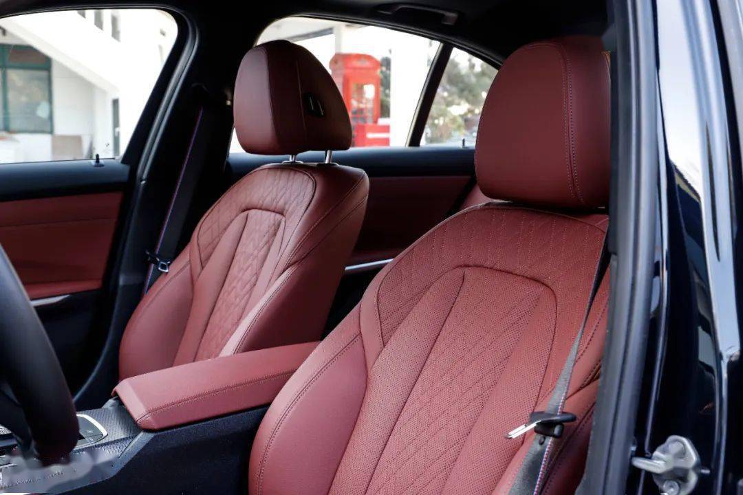 2.0T+8AT，6.3秒破百，它才是中型车的标杆？_搜狐汽车_搜狐网