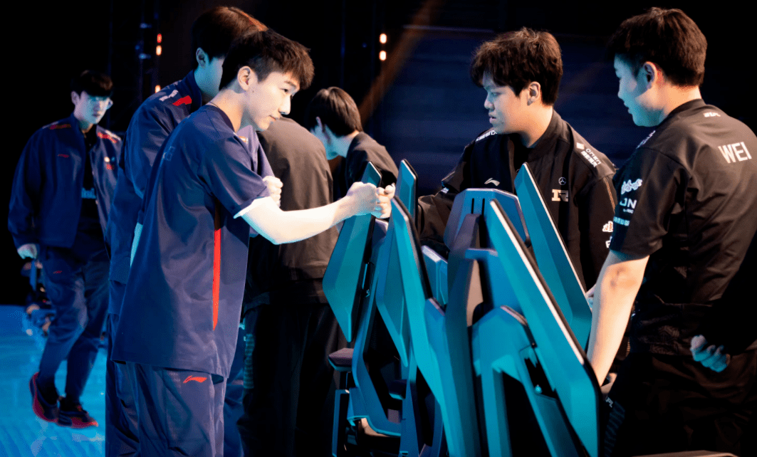 RNG解体就是对LPL最大的贡献？网友；选手可以补强LPL其他队伍！_gala_wei_因为