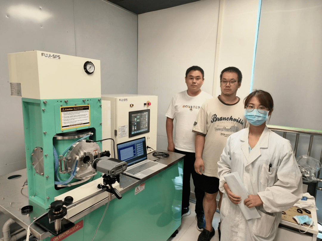 富士电波公司双电源等离子型放电烧结装置SPS-212H（Dr. Sinter Lab）在中山大学化学学院安装验收完毕_材料_评价_技术