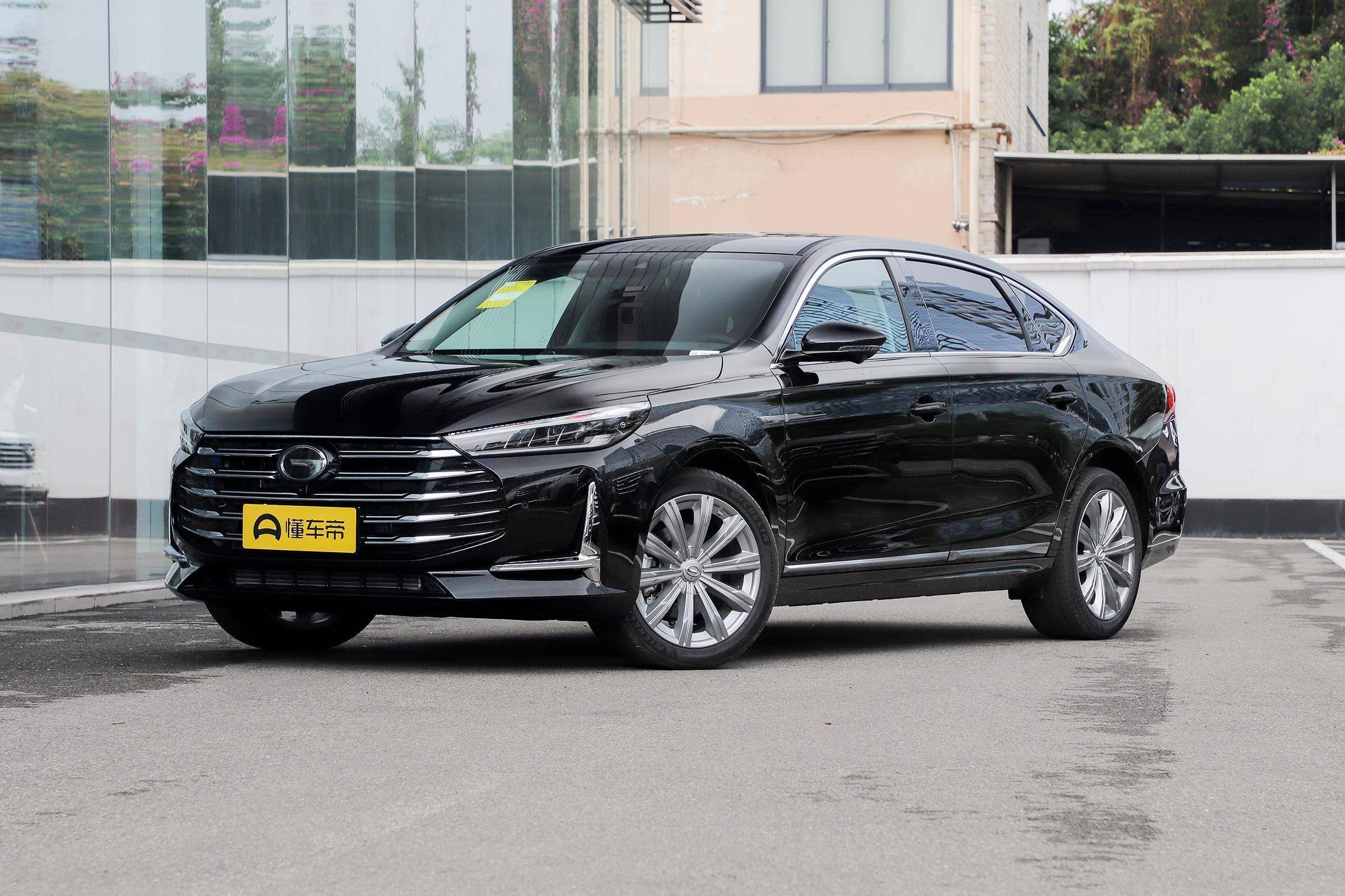 配置高尺寸大，标配252马力+6AT，售15.68万起，带你看传祺GA8_搜狐汽车_搜狐网