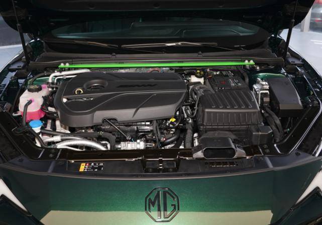 国产“帕拉梅拉”到店，261马力9at，配主动式尾翼，真正中端轿跑_搜狐汽车_搜狐网