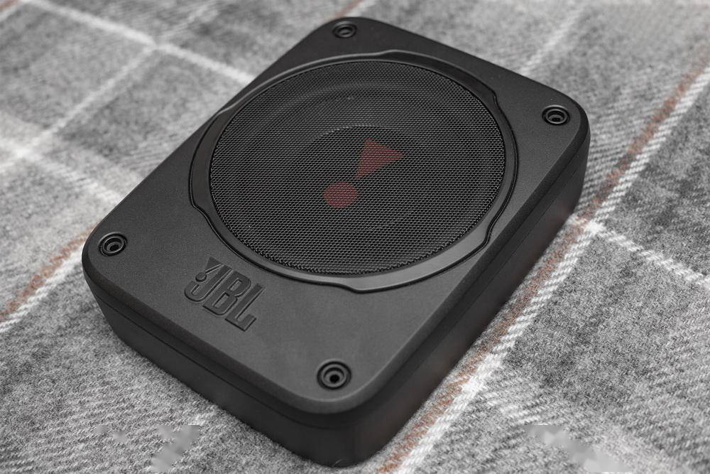 JBL汽车后装音响开箱，“氛围感”这不就有了_搜狐汽车_搜狐网