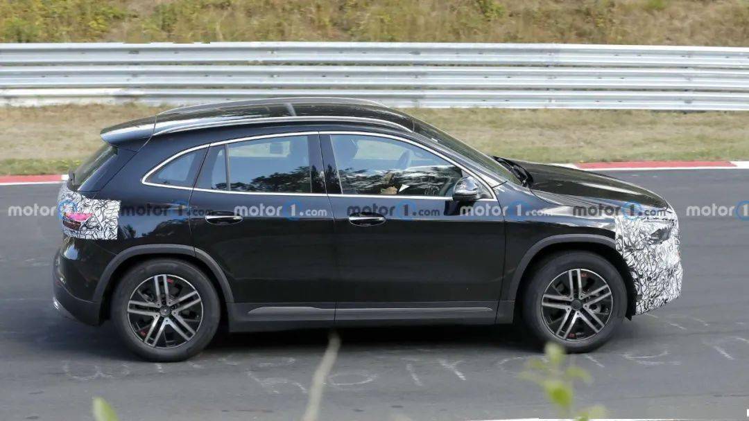 「汽车V报」腾势N8清晰冬测谍照曝光；全新奔驰GLC轿跑预告图发布-20230314_搜狐汽车_搜狐网