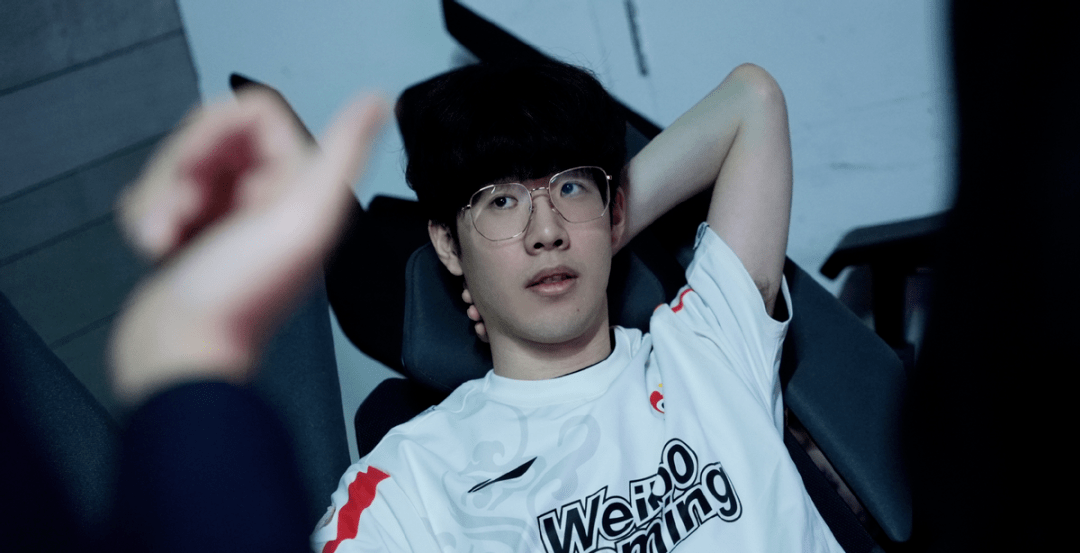 369谈对线Theshy和宙斯：Shy哥压力给的很大！_Zeus_上单_选手