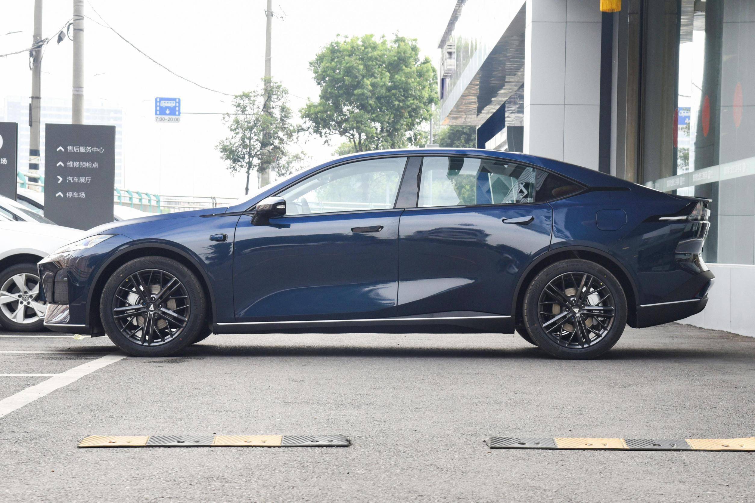 长安深蓝SL03增程版：售17.19万，综合续航1200km，值得购买吗？_搜狐汽车_搜狐网