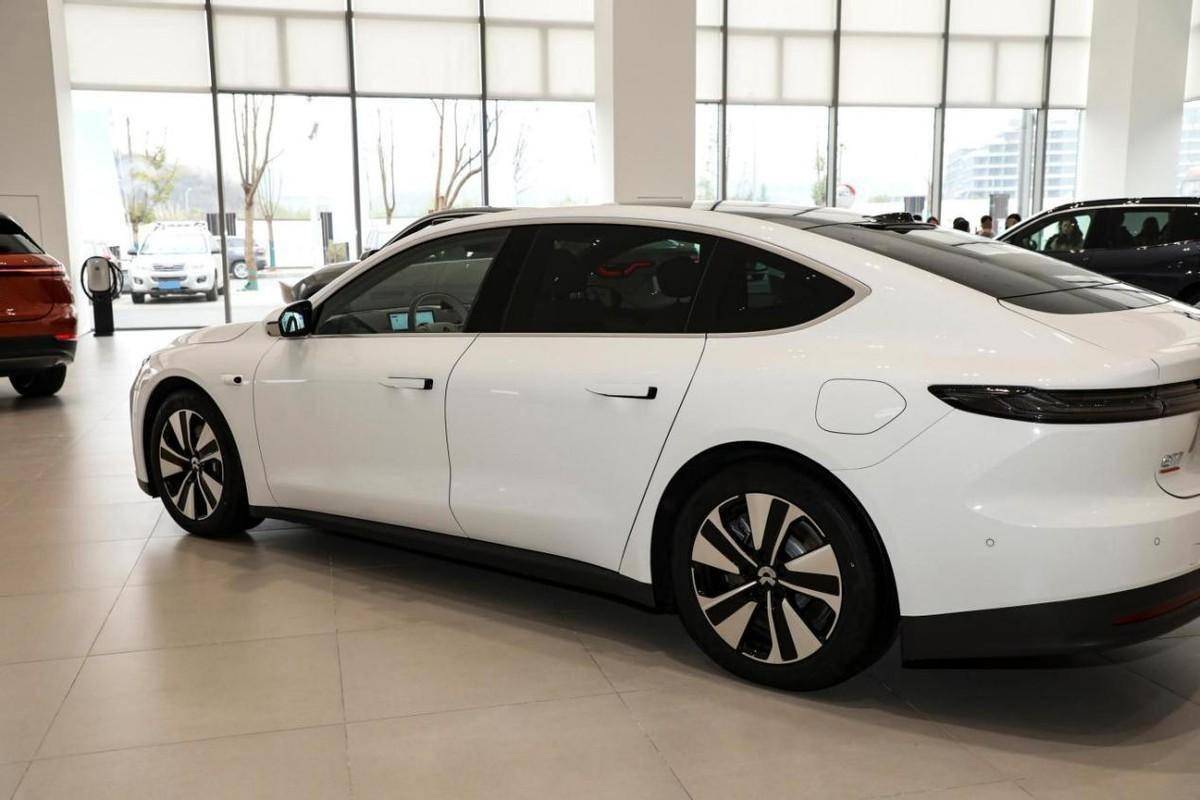 预售价32.29万起，却能将蔚来ET7“压着打”，岚图追光或后来居上_搜狐汽车_搜狐网