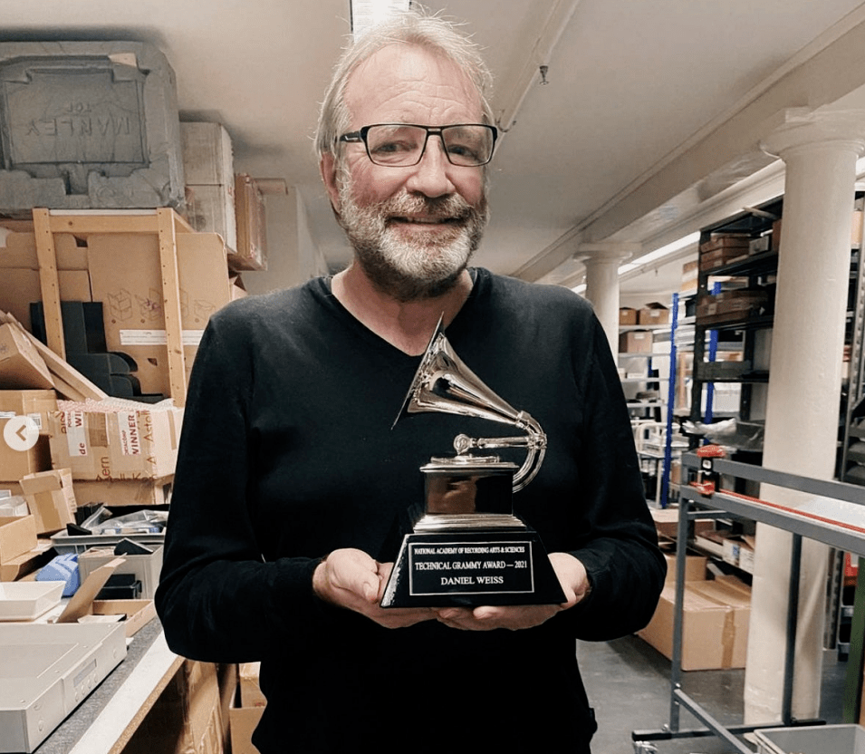 封面丨历时七载，又一标杆之作，瑞士Weiss（威仕）Helios（太阳神）全新旗舰解码_处理_专业