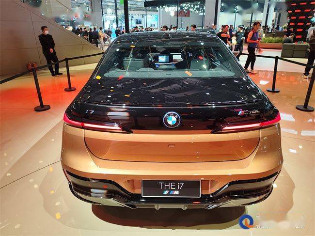 纯电旗舰+M性能！宝马i7 M70L亮相2023上海车展，零百加速3.7秒_搜狐汽车_搜狐网