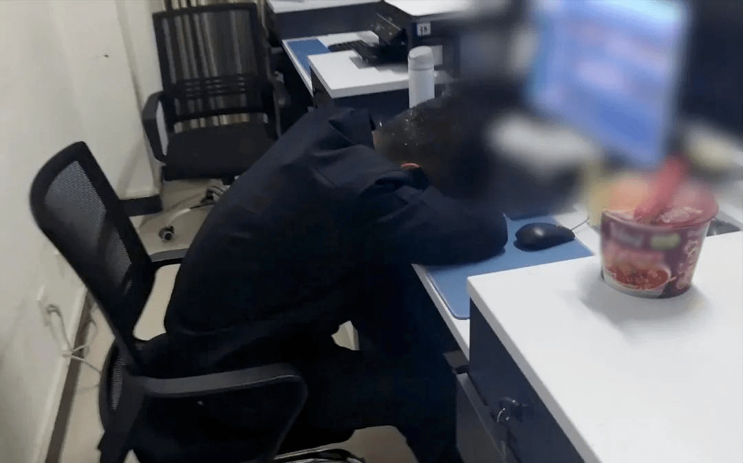 @詹天琦 早上不许来上班_工作_赵双辉_宿舍