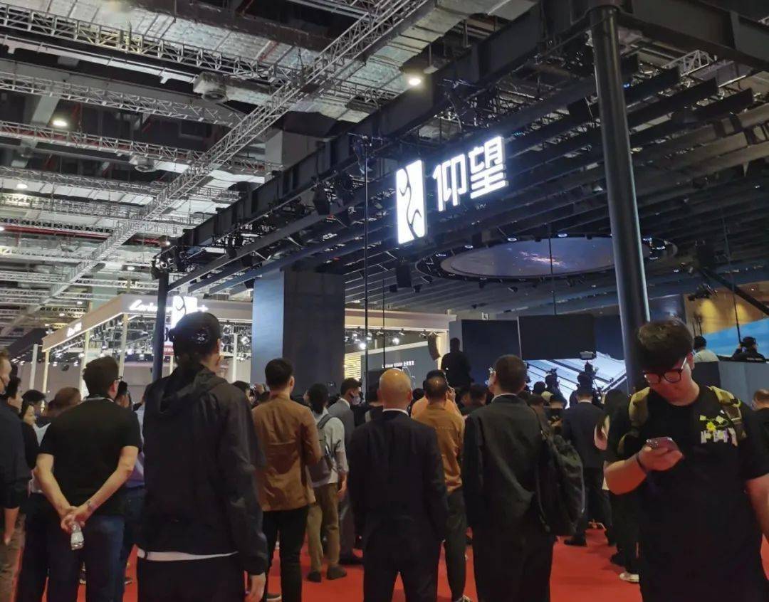 仰望U8预售109.8万，9月开始交付，U9全新造型亮相_搜狐汽车_搜狐网