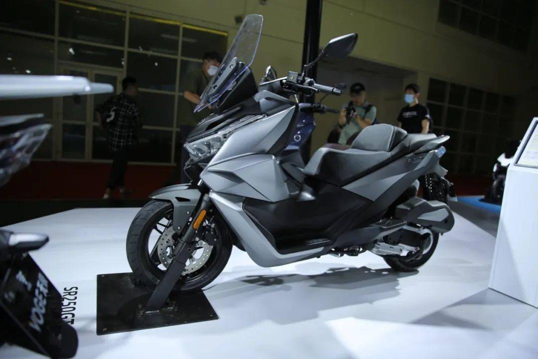 无极新款SR4 Max北京展发布售40766元起，900拉力/500巡航/250大踏板正式亮相_搜狐汽车_搜狐网