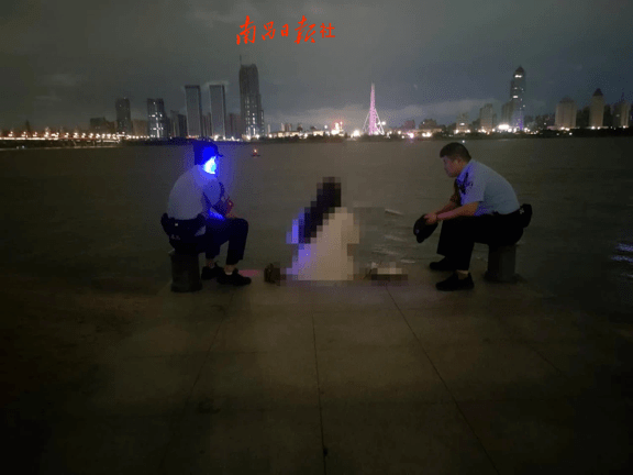 凌晨！事发南昌一公园！情况紧急女子生活轻生