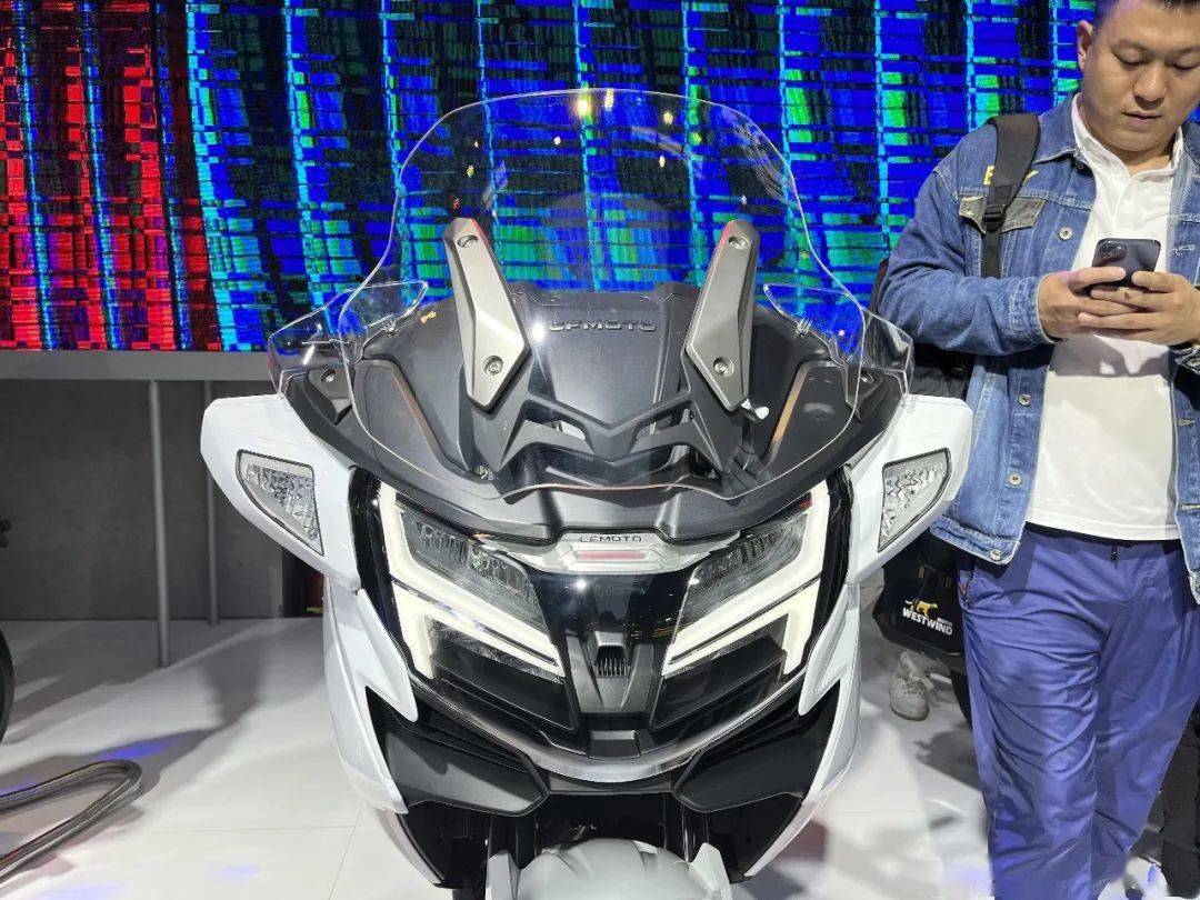 售价109980，春风新款大国宾1250 TR-G正式发布_搜狐汽车_搜狐网