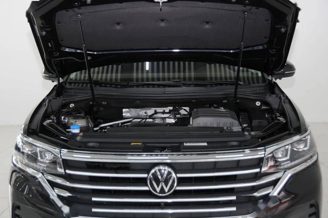 【店铺推荐】轴距超2米9，油耗不到7L，豪华合资中型车，实拍奥迪A4L_搜狐汽车_搜狐网