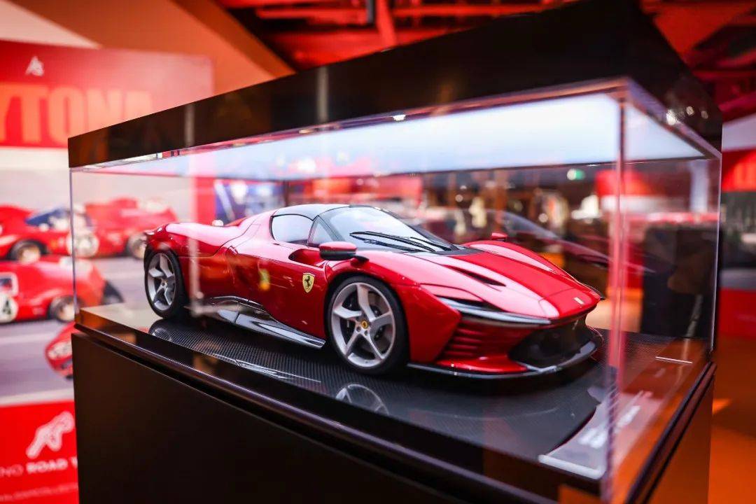 【资讯】“FIORANOROAD TO GLORY”Amalgam法拉利车模展于drivepro lab正式开幕_搜狐汽车_搜狐网