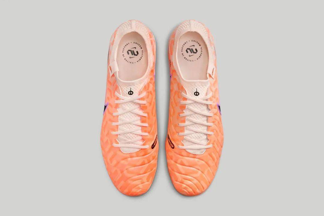 耐克发布United Pack套装，全新传奇10代正式亮相_Tiempo_Legend_FlyTouch