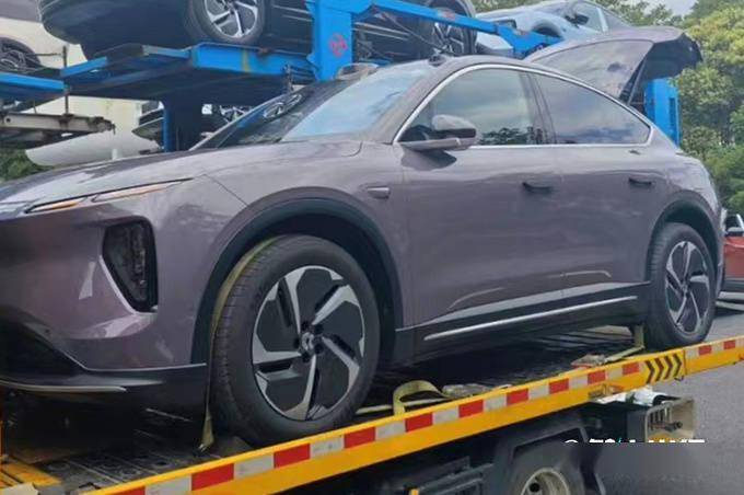 蔚来全新EC6实车街拍！7月上市 预计34.8万起售_搜狐汽车_搜狐网