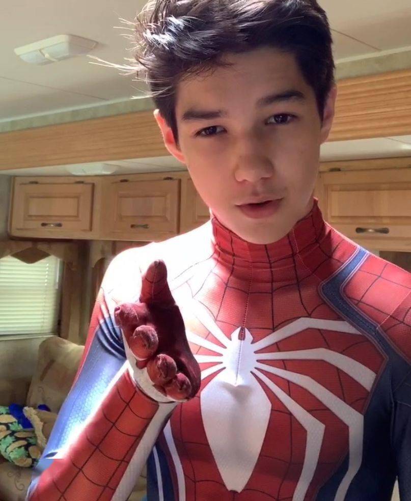 韩国混血网红跨界当演员，与奥斯卡影后对戏！_Gabriel_Chung_电影