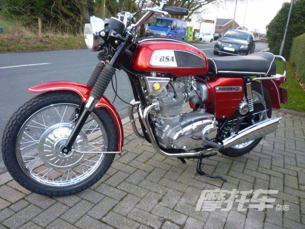 被遗忘的首款超级摩托车——BSA“火箭三缸”_搜狐汽车_搜狐网