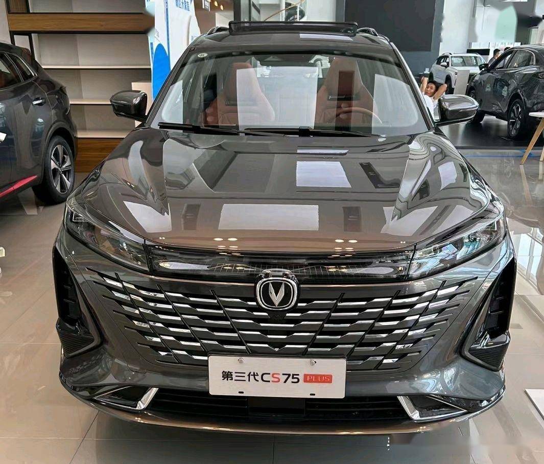 新版长安CS75plus来了，配置升级，落地12万，竞争第三代哈弗H6_搜狐汽车_搜狐网