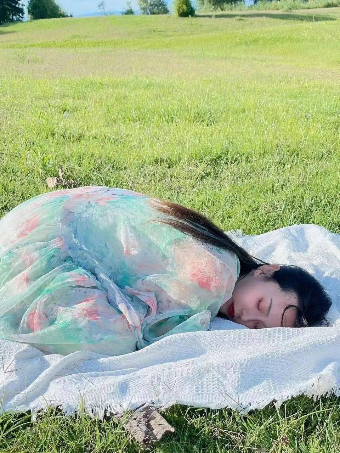 被赵丽颖为《GLASS》中文版拍摄的禅意风大片刷屏了 -6parkbbs.com