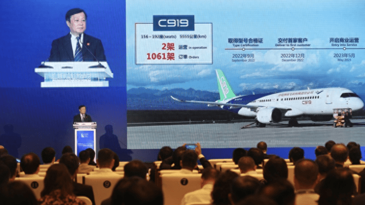每运输一名乘客百公里油耗低于2.4升，C919订单已达1061架_中国_发展_创新