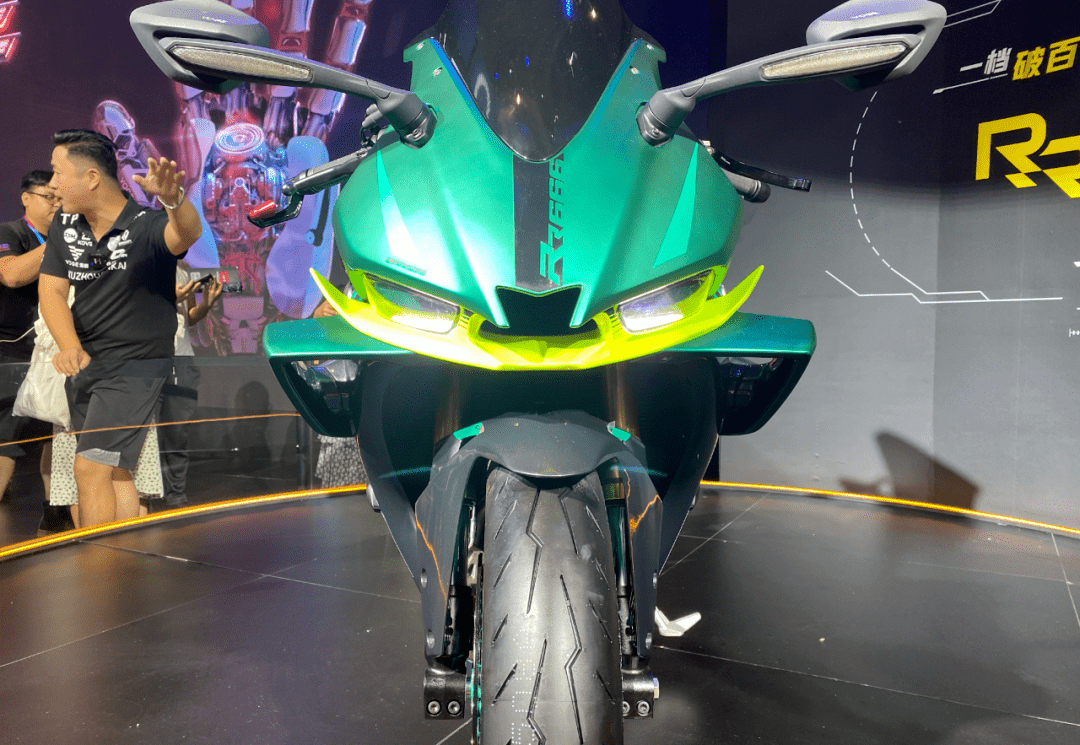 四缸RR666S、DS900X、RR350，无极三款新车亮相_搜狐汽车_搜狐网