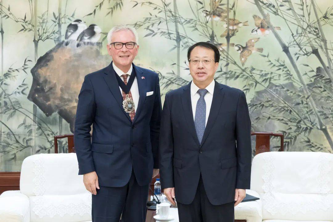 上海市市长龚正会见英国伦敦金融城市长梁佑思 合作 绿色 中国