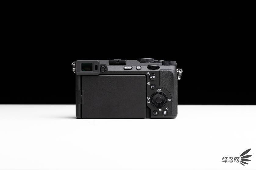 轻巧均衡的第二代全画幅小“7” 索尼Alpha 7C II评测_机身_视频_功能