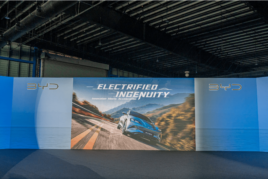 全新右舵版比亚迪海豹车型上市新加坡，241888 新元起_搜狐汽车_搜狐网