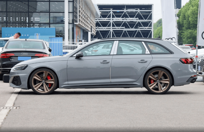 全系标配2.9T＋采埃孚8AT、超级4驱，性能强悍，最美翘臀！_搜狐汽车_搜狐网