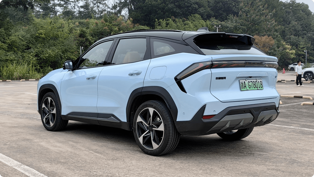 惊喜与惊吓并存！吉利银河L7高速NOA智能驾驶实测_搜狐汽车_搜狐网