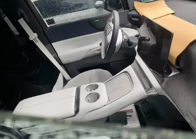 BB鸭 | 小鹏X9正式亮相；苹果官宣10月31日举行发布会；摩托罗拉展示可弯曲手机；问界M9内饰曝光_搜狐汽车_搜狐网