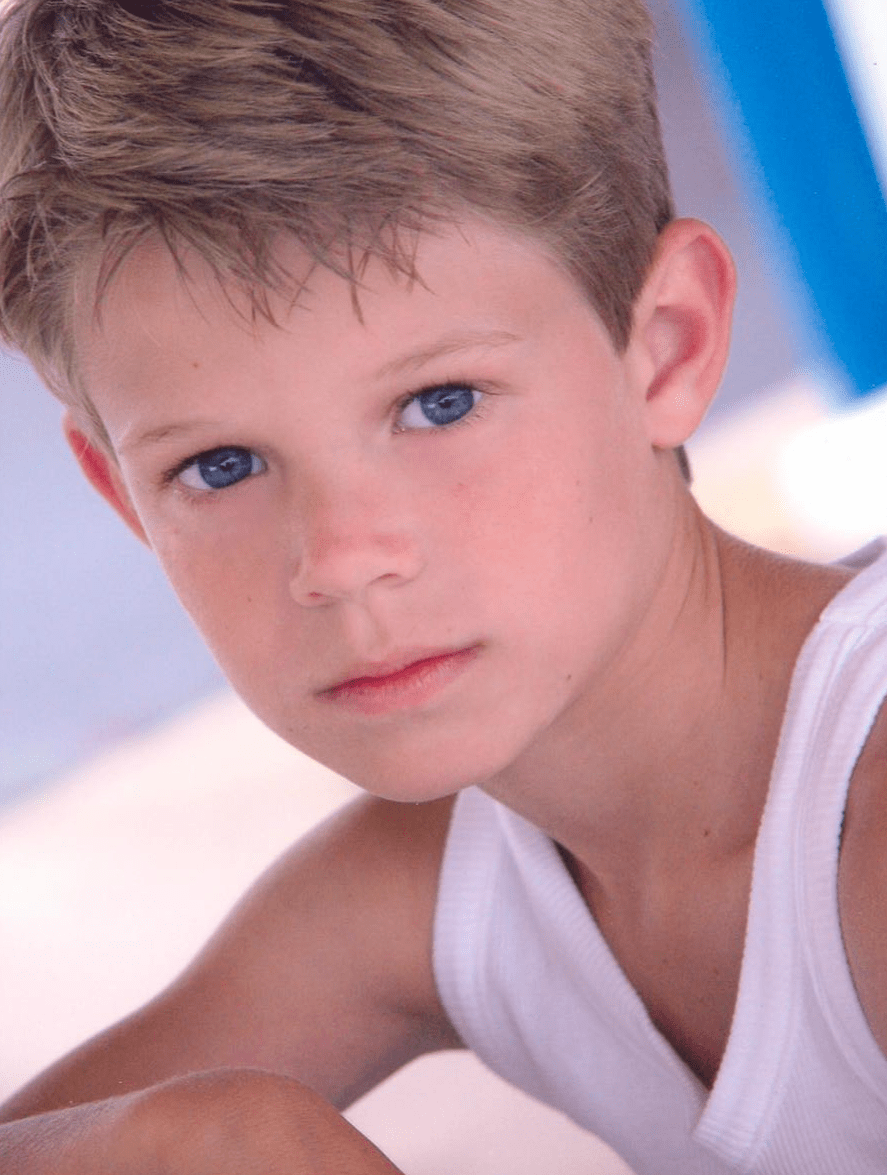 没想到20年过去了，昔日童星不仅没长残，还更好看了！_Colin_Ford_电影