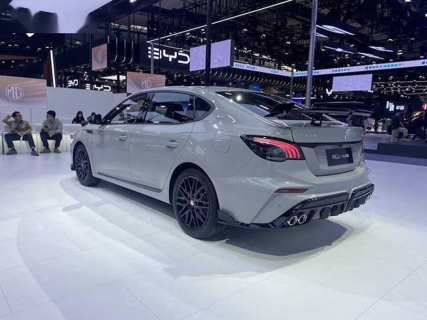 12.38万元/加入更多专属运动套件 MG6 X-LINE正式上市_搜狐汽车_搜狐网