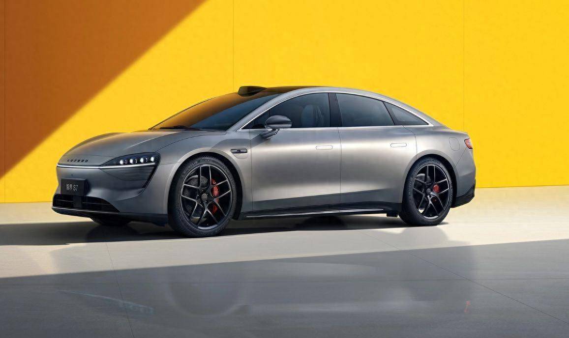 华为一个月内连发两款新车，细数智界S7和问界M9领先一代的黑科技_搜狐汽车_搜狐网