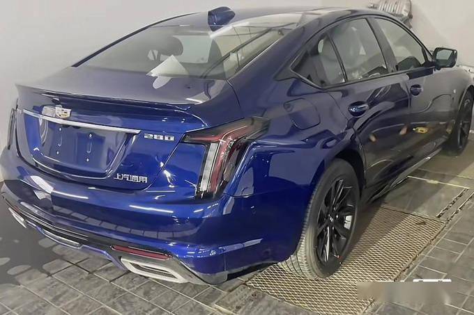 官方降价！凯迪拉克新CT5售28.97万起 配33英寸大屏_搜狐汽车_搜狐网