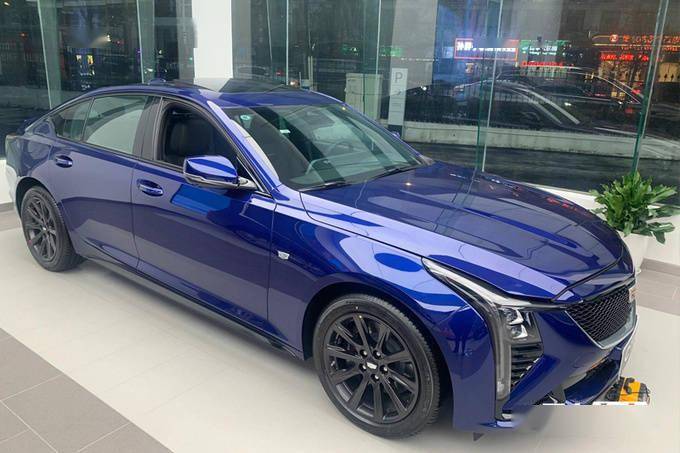 官方降价！凯迪拉克新CT5售28.97万起 配33英寸大屏_搜狐汽车_搜狐网